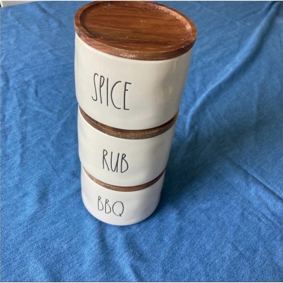 Rae Dunn | Kitchen | Rae Dunn Canister Set Bbq Rub Spice By Magenta ...